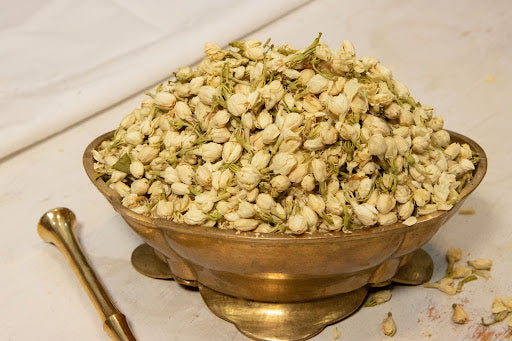 Organic Jasmine Buds (Jasminum officinale) – Raine n River Apothecary